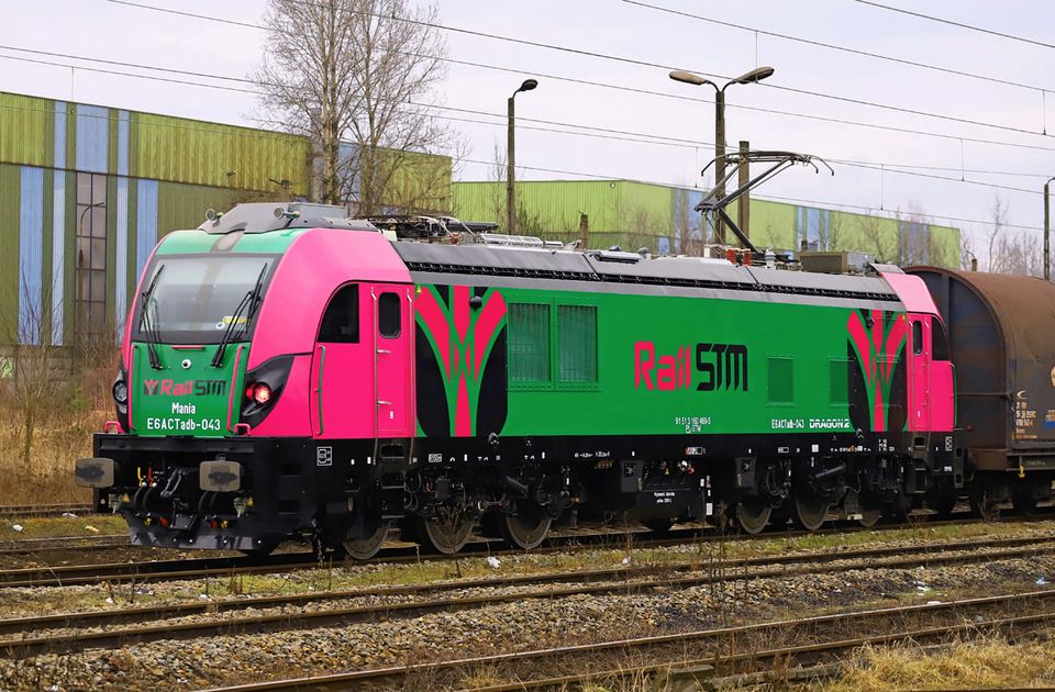 Dragon 2 E6ACTadb-043 w barwach Rail STM - Portal Ilostanu Pojazdów ...