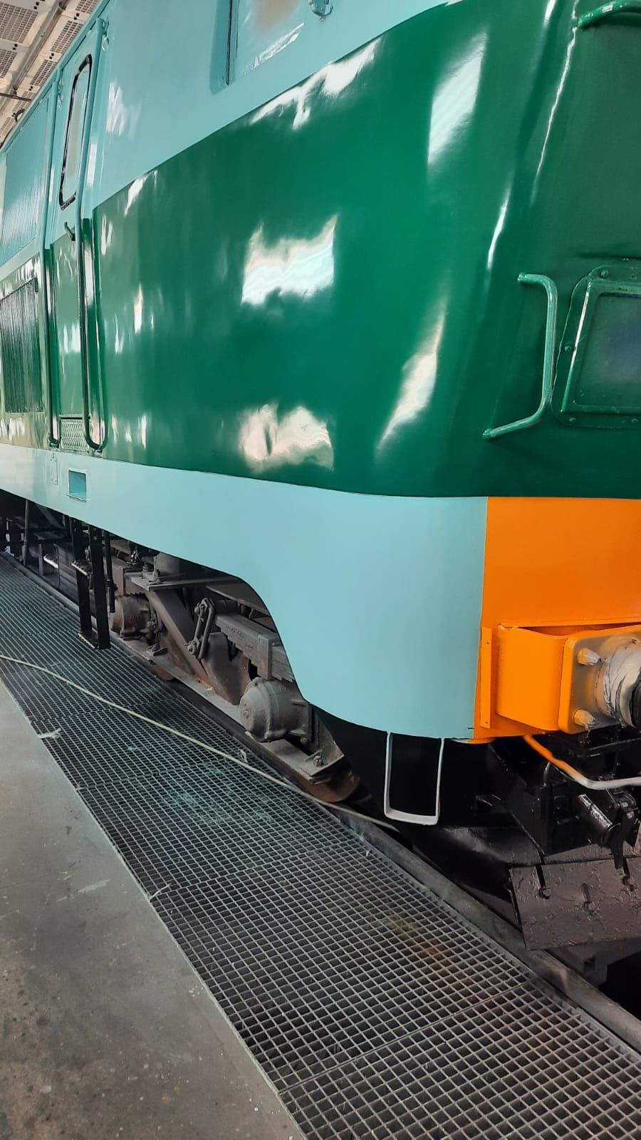 ET22-1008 powraca do starych barw! - Portal Ilostanu Pojazdów Trakcyjnych